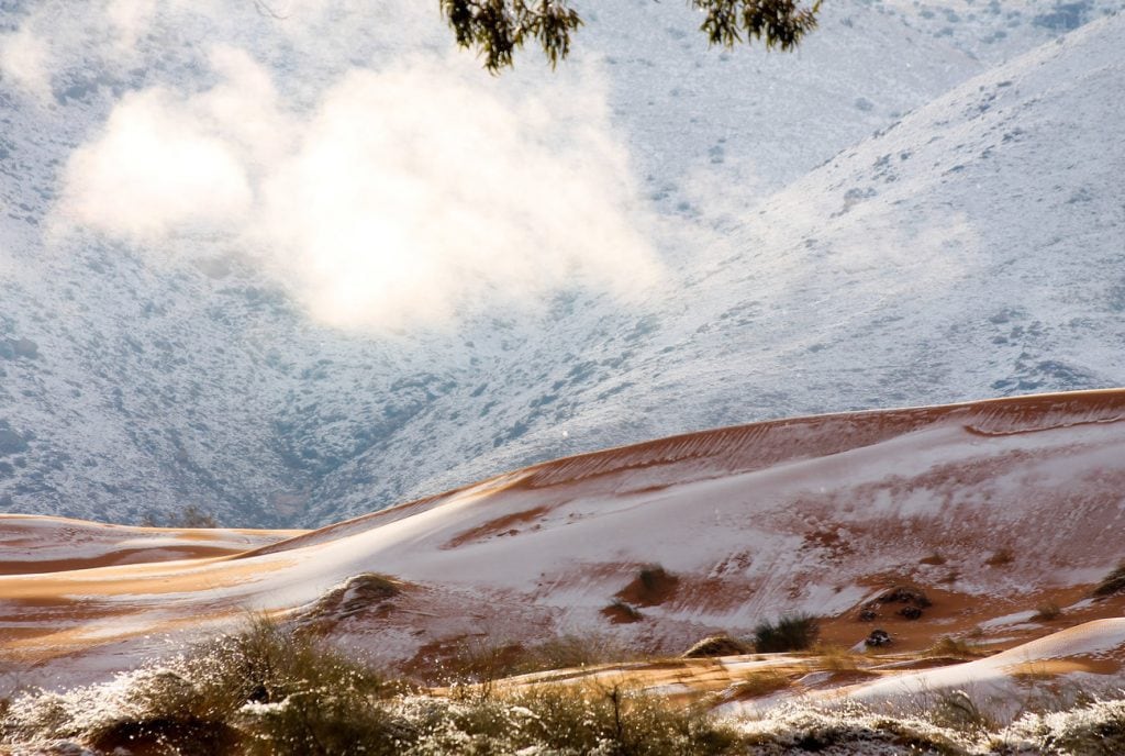 Strange Thing Happened, Snow Fell On Sahara Desert