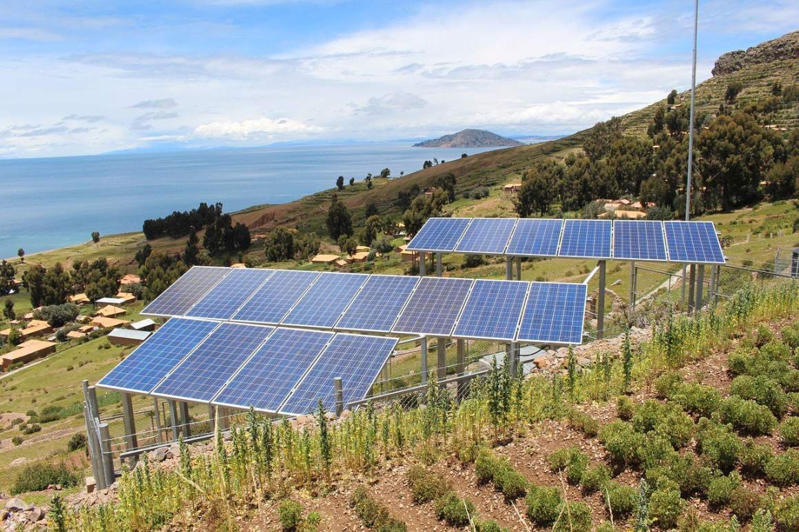 Understanding Solar Panel Efficiency and Environmental Impact
