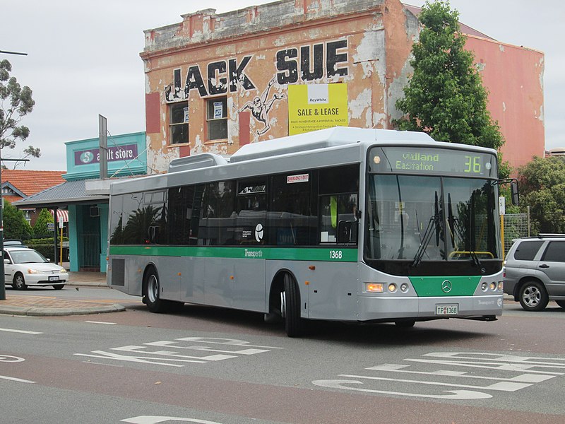 800px-Transperth_1368_Mercedes_Benz_OC500LE_CNG_CR228L (Wikimedia ...